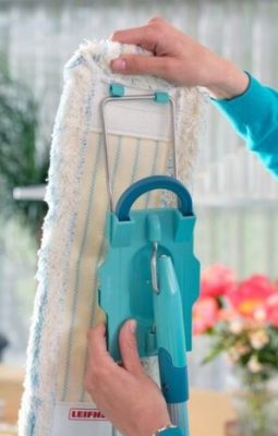 Met deze Leifheit dweil kun je het beste je vloer dweilen.