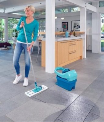 Met deze Leifheit dweil kun je het beste je vloer dweilen.
